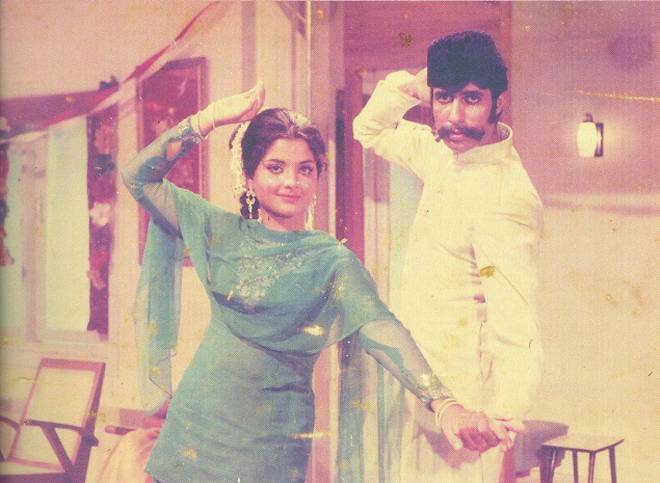 Amitabh Bachchan Retrospective: Parwana, 1971 – Brown Car Guy