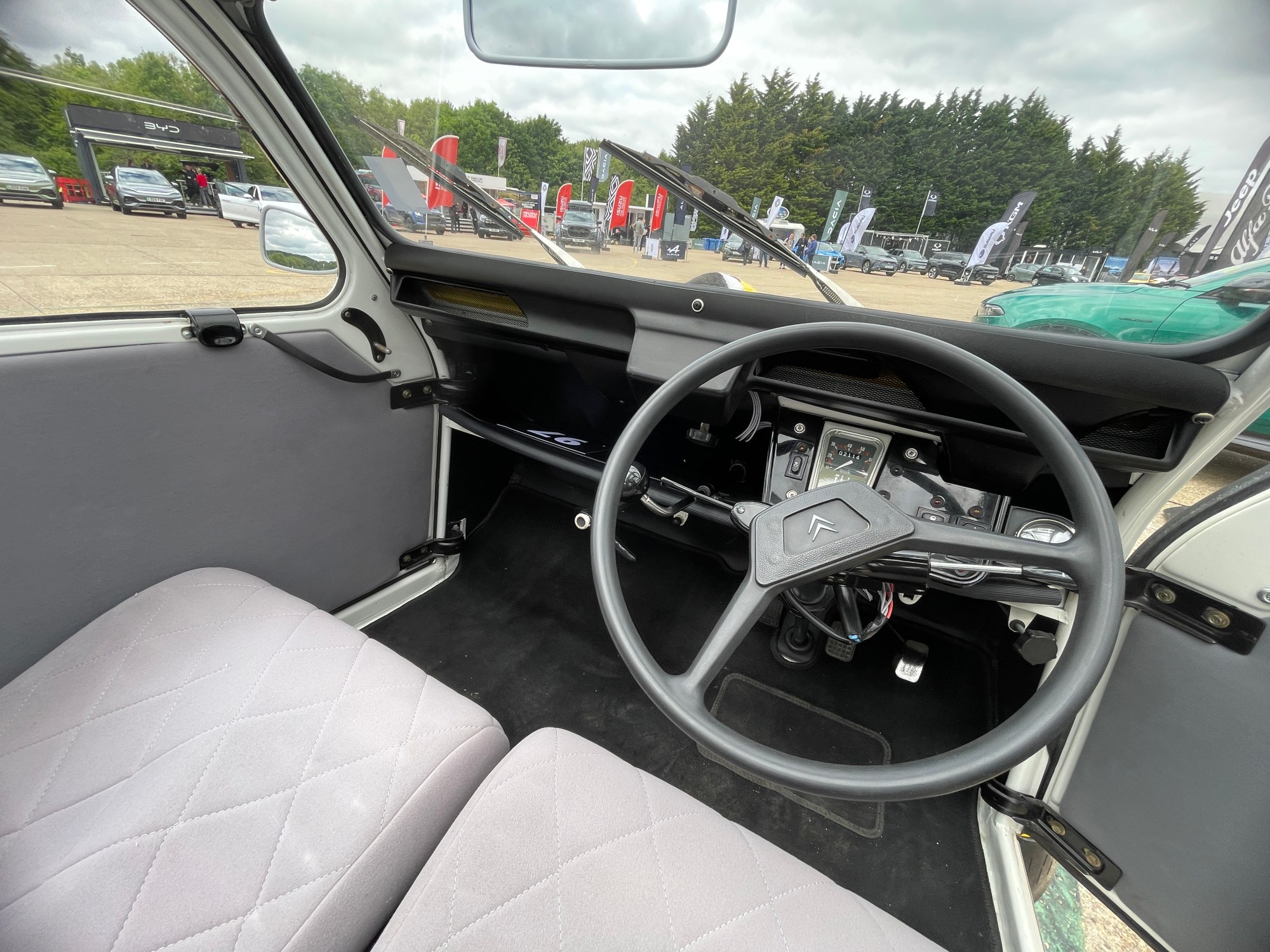 Review Electric Citroen 2CV – Brown Car Guy