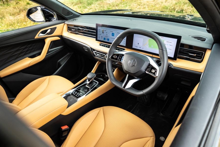 Review: 2025 MG HS Petrol & PHEV Driven – Brown Car Guy