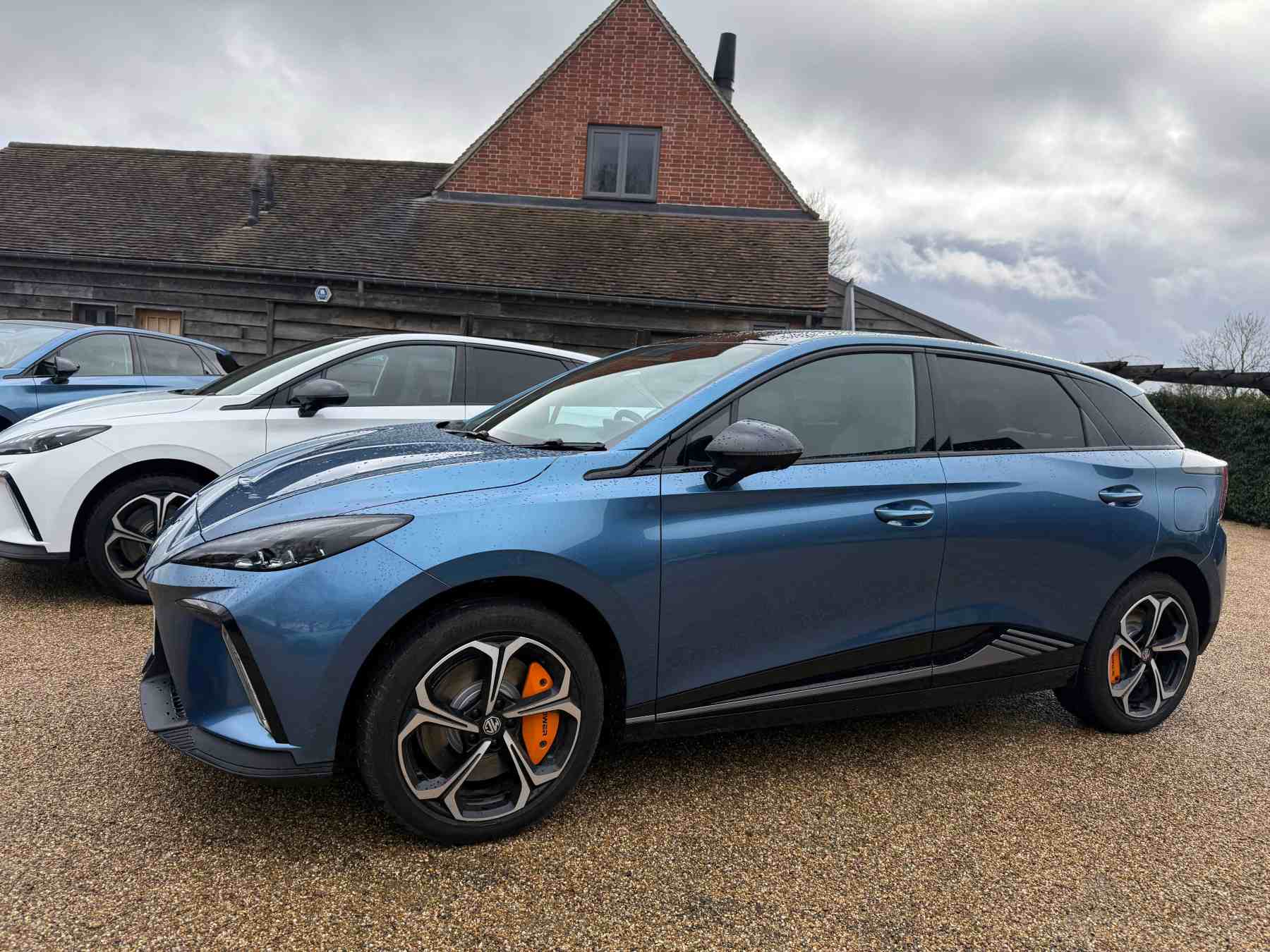 2026 MG4 EV XPower Review - 434bhp Electric Hot Hatch for £33,995 ...